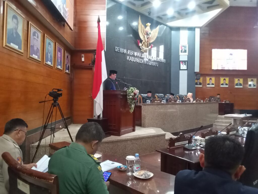 ‎Rapat Paripurna DPRD Kabupaten Indramayu Bahas Nota Pendapat Badan ...